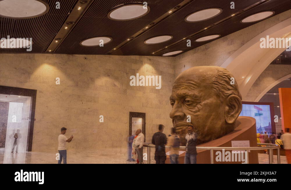 Museum inside statue Stock Videos & Footage - HD and 4K Video Clips - Alamy