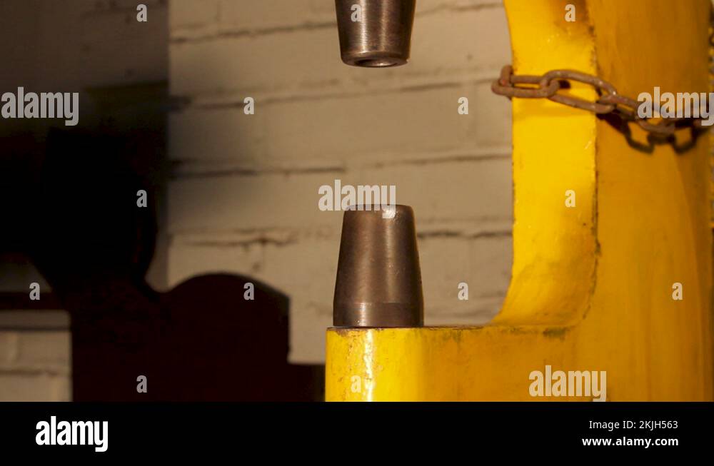 Riveting Process Stock Videos And Footage Hd And 4k Video Clips Alamy