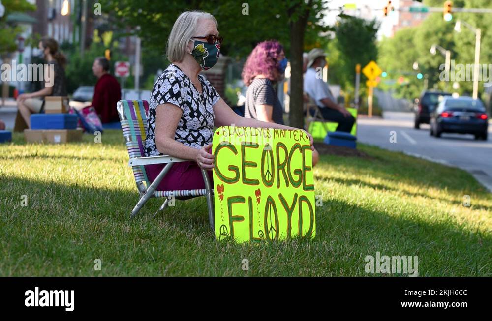 George floyd poster Stock Videos & Footage - HD and 4K Video Clips - Alamy