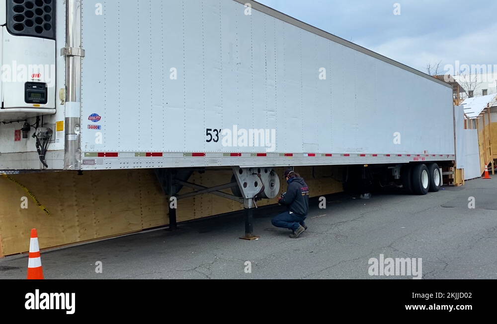 Refrigerated Trailer Set Up As Temporary Morgue Stock Video Footage Alamy