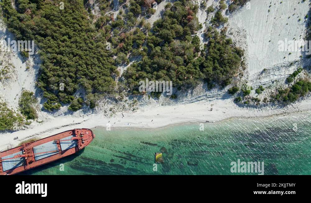 cargo ship that ran aground ran aground Stock Video Footage - Alamy