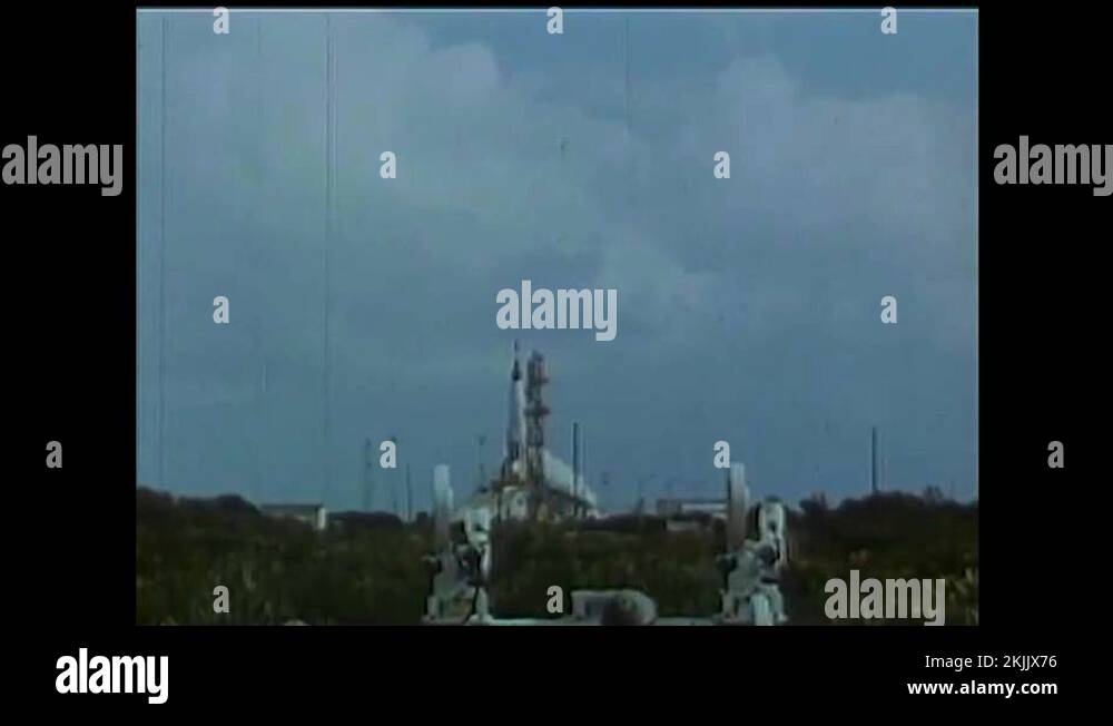 Unmanned rocket Stock Videos & Footage - HD and 4K Video Clips - Alamy