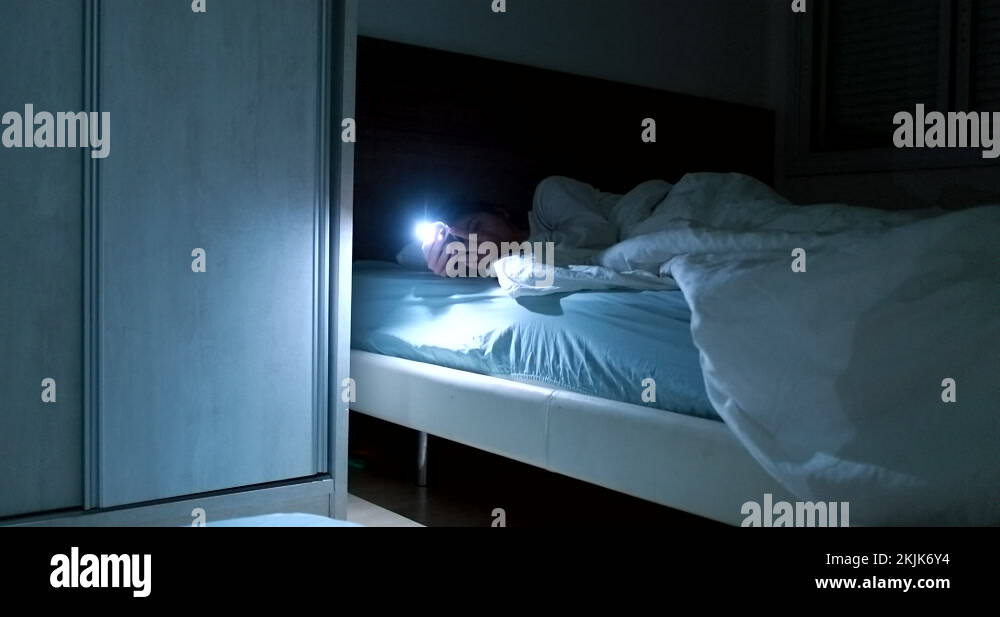 Mobile flashlight Stock Videos & Footage - HD and 4K Video Clips - Alamy