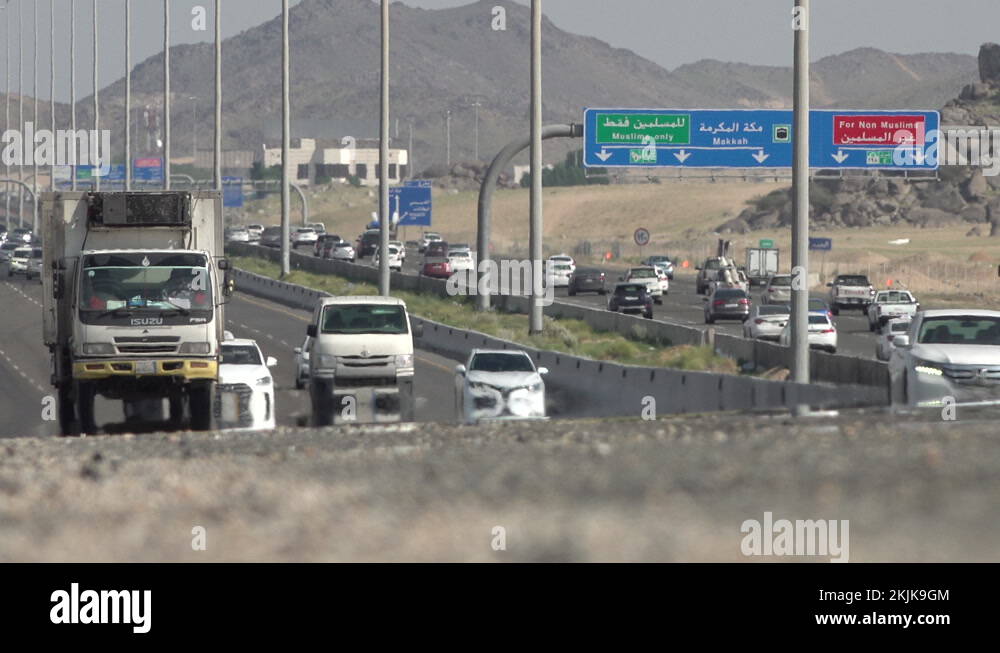 Traffic segregation Stock Videos & Footage - HD and 4K Video Clips - Alamy