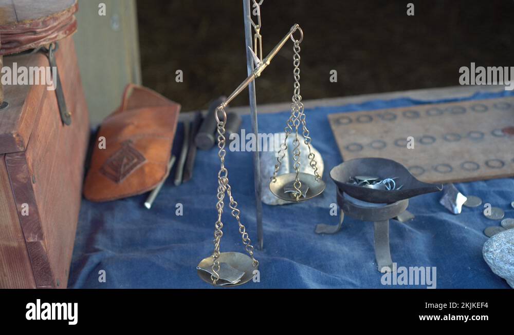 Medieval medallion Stock Videos & Footage - HD and 4K Video Clips - Alamy