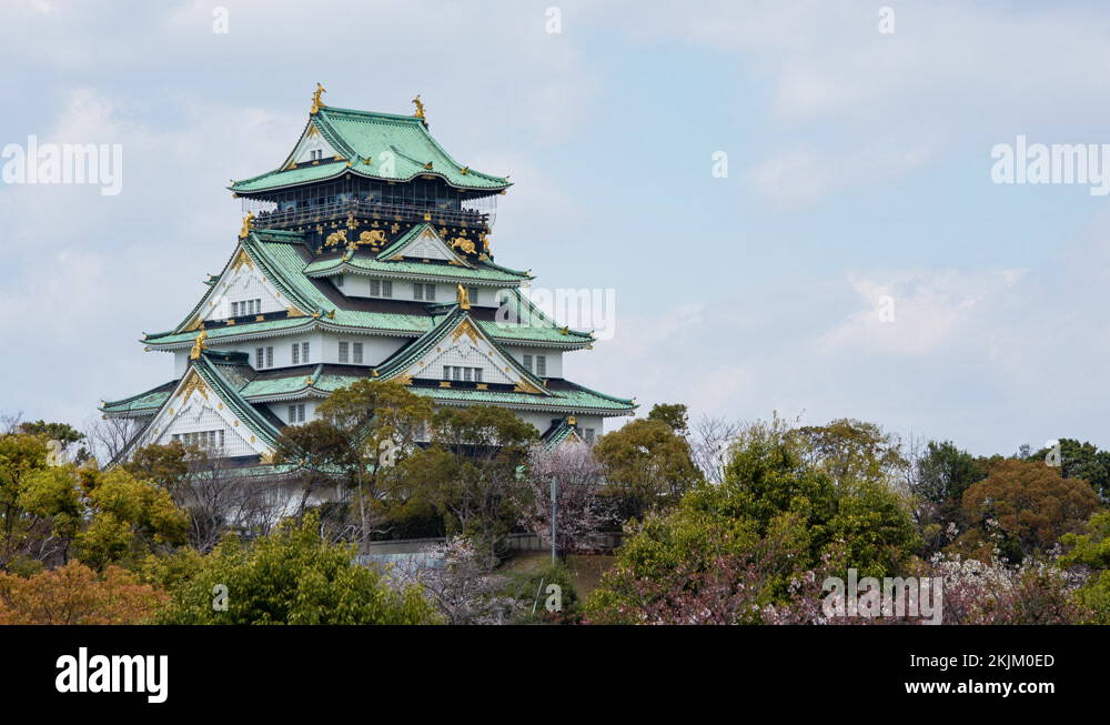 Beautiful time-lapse video of Osaka Castle (Osaka-jo) Main tower. It is ...