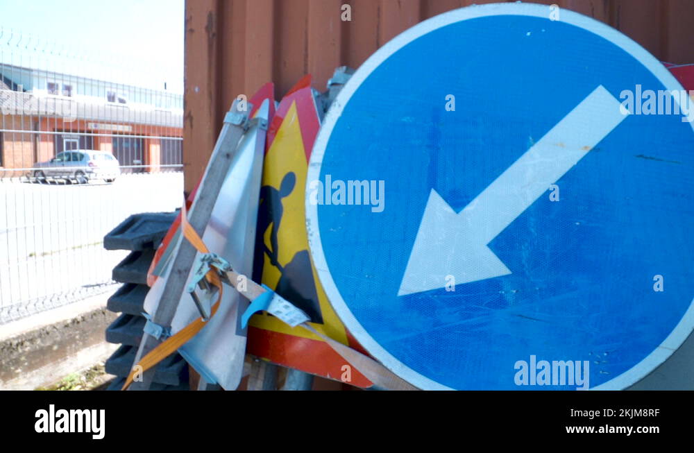 White arrow sign Stock Videos & Footage - HD and 4K Video Clips - Alamy