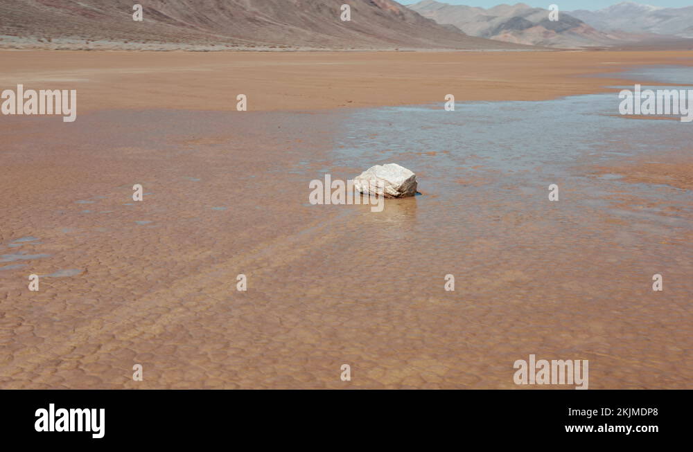 Famous hottest spot on planet Earth. Cinematic Death valley nature ...