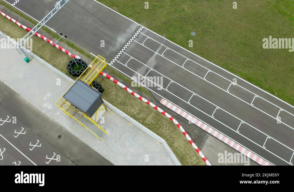Finish line cars Stock Videos & Footage - HD and 4K Video Clips - Alamy
