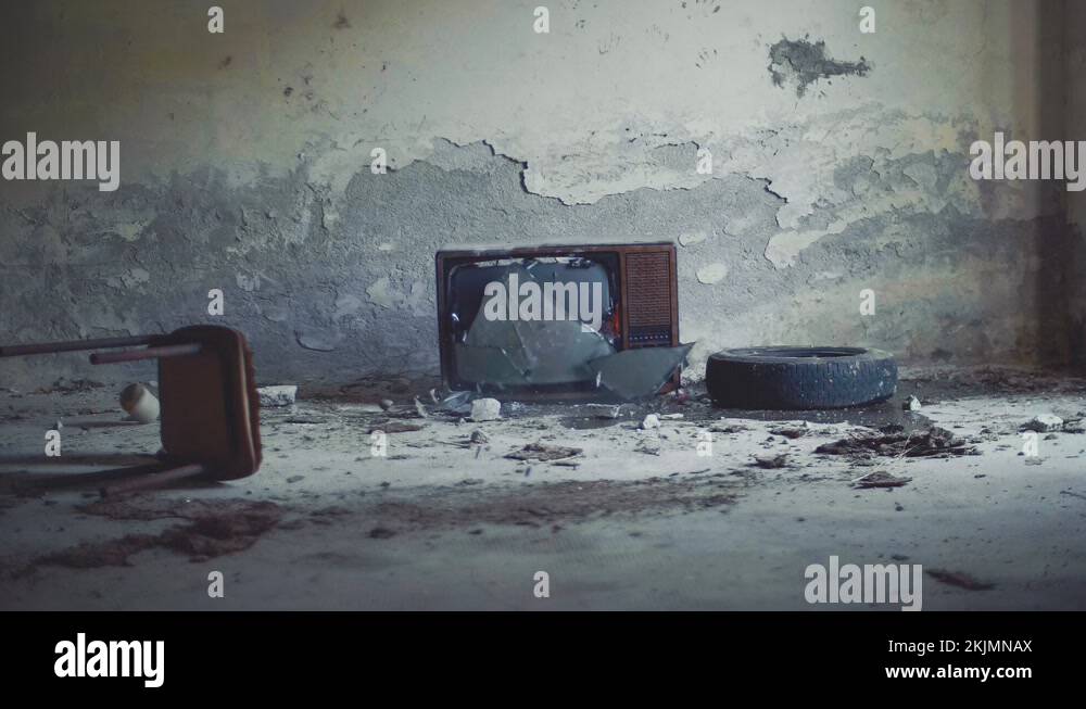 Smashed rock Stock Videos & Footage - HD and 4K Video Clips - Alamy