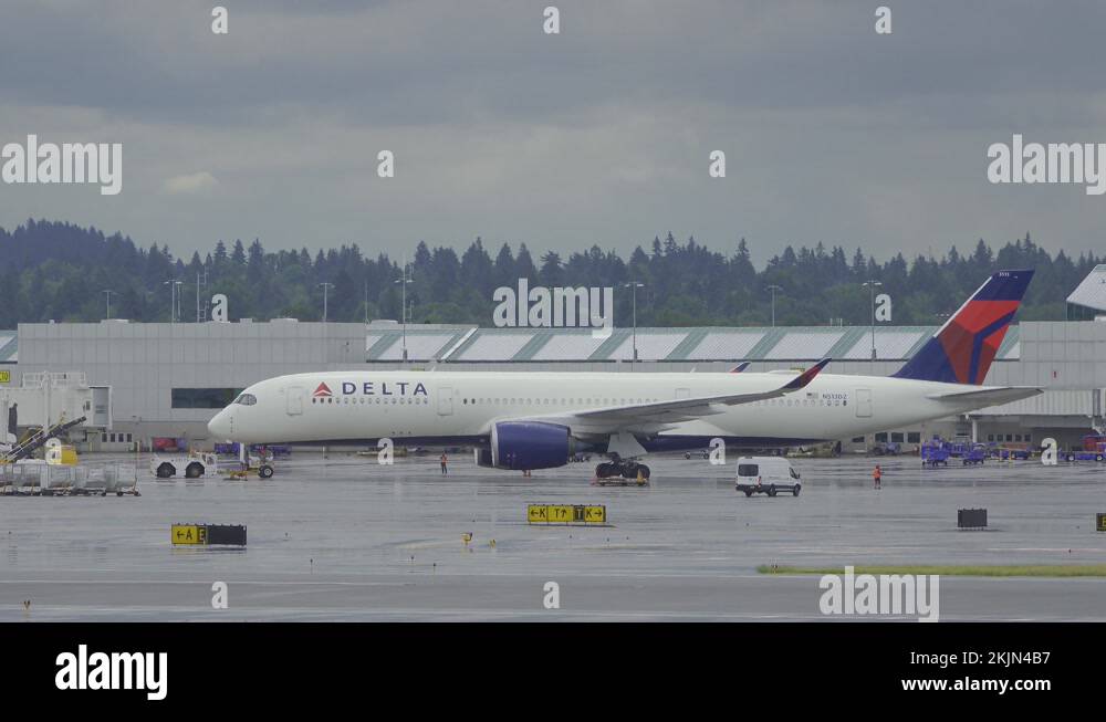 Transcontinental air transport Stock Videos & Footage - HD and 4K Video ...