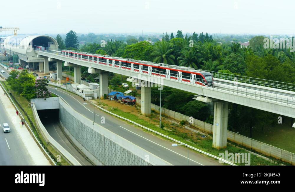 Lrt train indonesia Stock Videos & Footage - HD and 4K Video Clips - Alamy