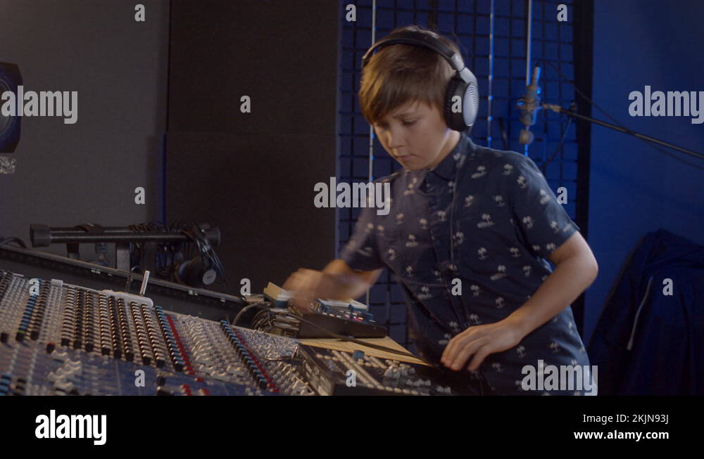Dj kid Stock Videos & Footage - HD and 4K Video Clips - Alamy