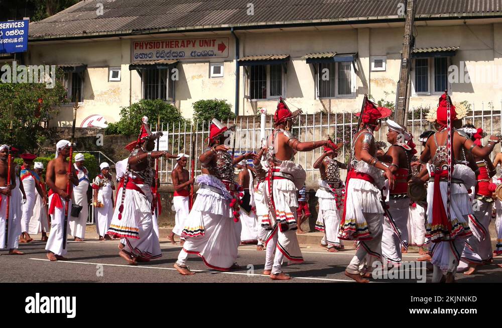 Kandy people Stock Videos & Footage - HD and 4K Video Clips - Alamy