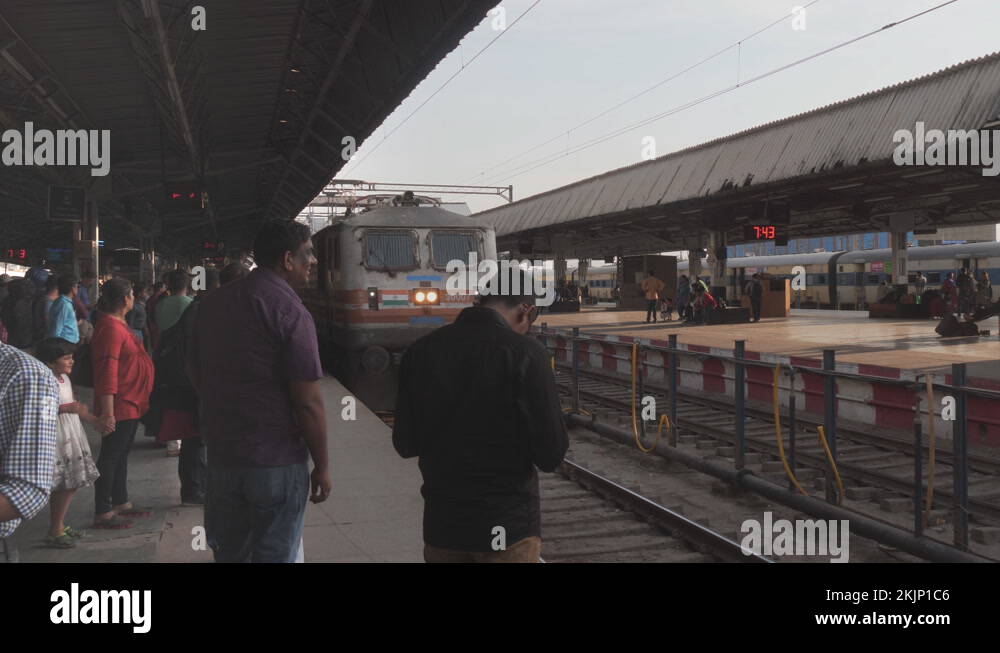 Agra train station Stock Videos & Footage - HD and 4K Video Clips - Alamy