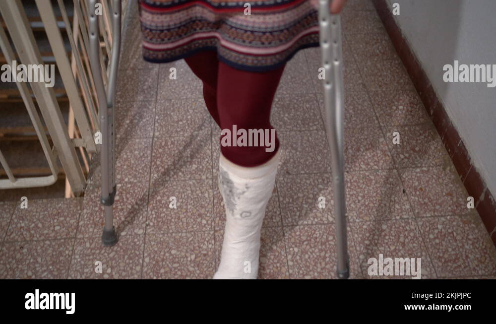 Woman ankle brace Stock Videos & Footage - HD and 4K Video Clips - Alamy