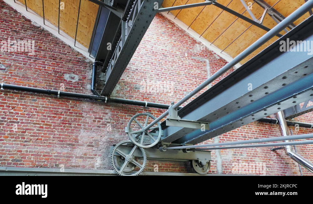 Iron truss roof Stock Videos & Footage - HD and 4K Video Clips - Alamy