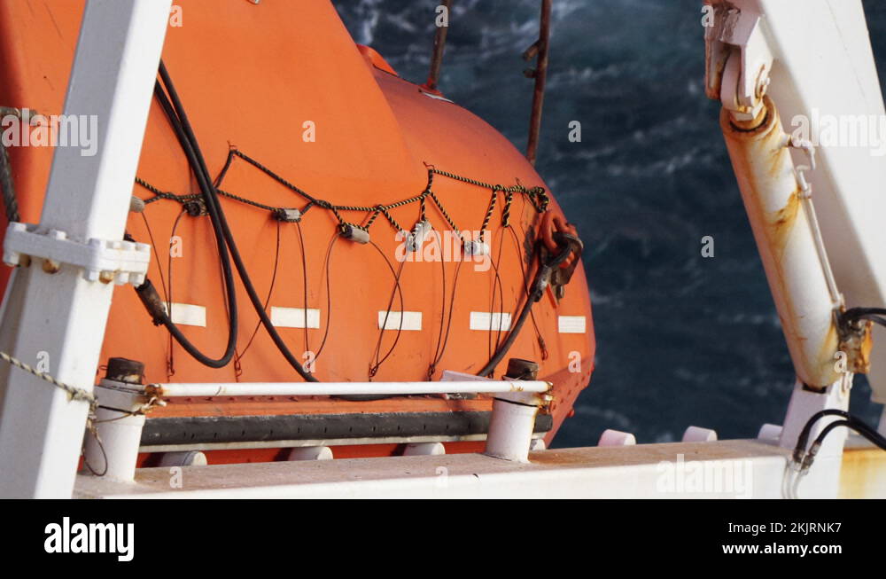 Freefall lifeboat Stock Videos & Footage - HD and 4K Video Clips - Alamy