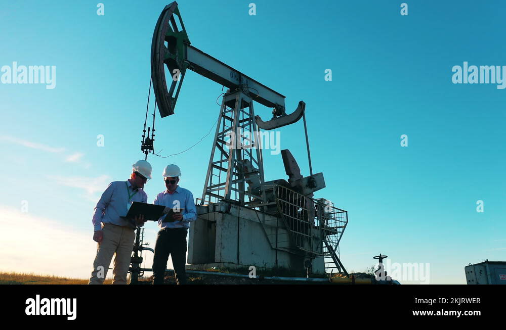 Oil well, crude oil, drilling rig, oil field, crude oil price, oil and ...