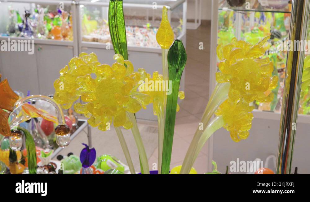 Fragile glass Stock Videos & Footage - HD and 4K Video Clips - Alamy