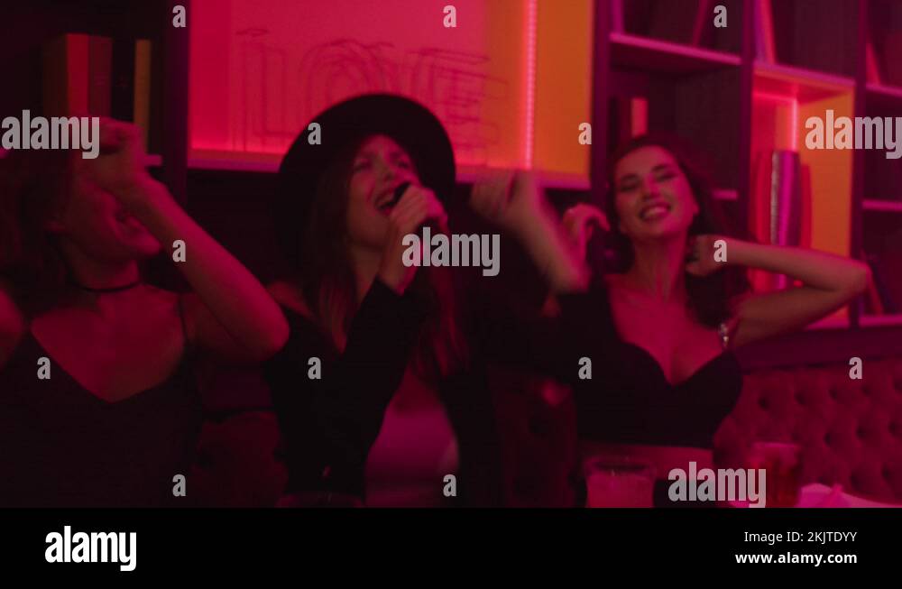 Singer sign banner Stock Videos & Footage - HD and 4K Video Clips - Alamy