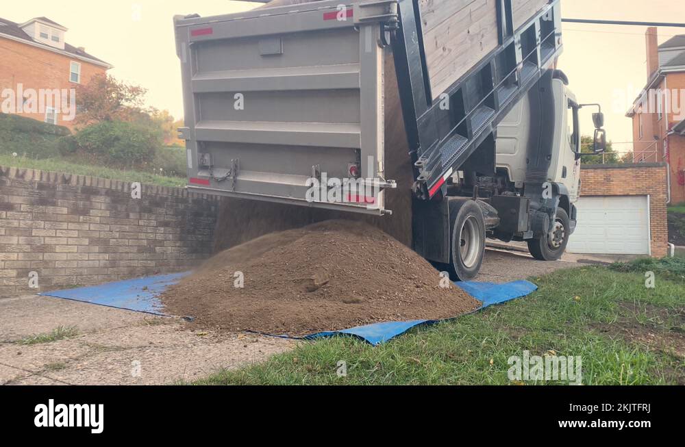 Dusty driveway Stock Videos & Footage - HD and 4K Video Clips - Alamy