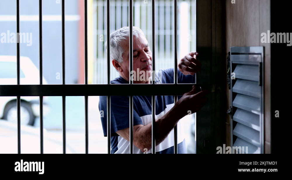 Man arriving home Stock Videos & Footage - HD and 4K Video Clips - Alamy