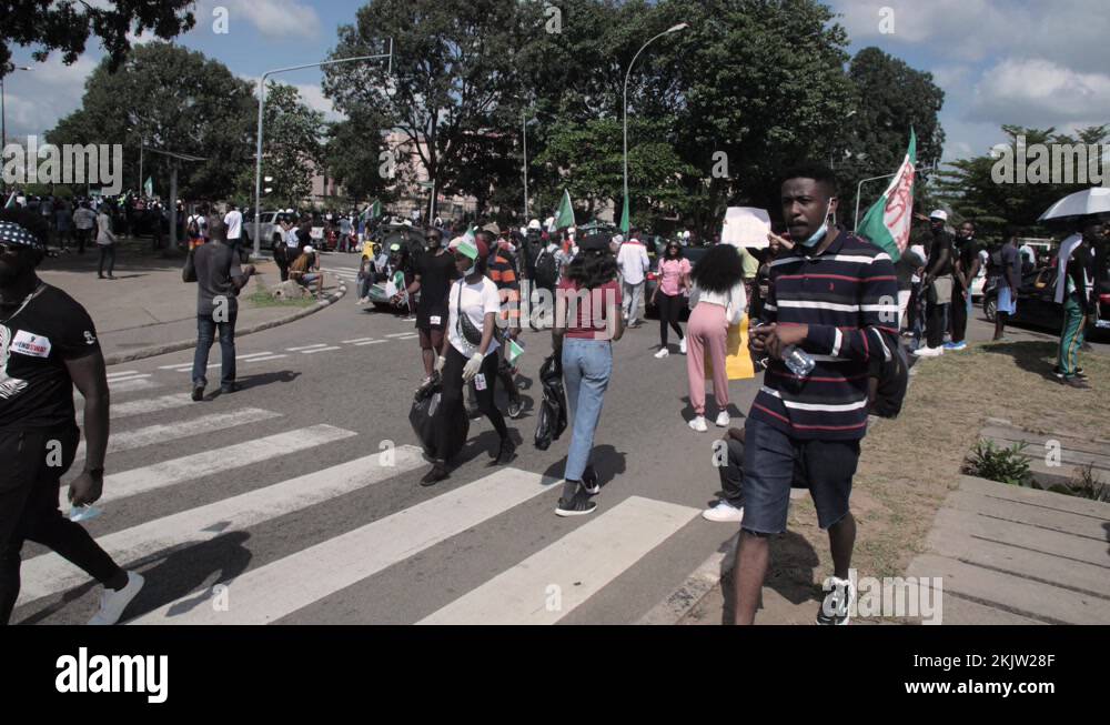 END SARS AND POLICE BRUTALITY PROTESTS IN NIGERIA Stock Video Footage ...