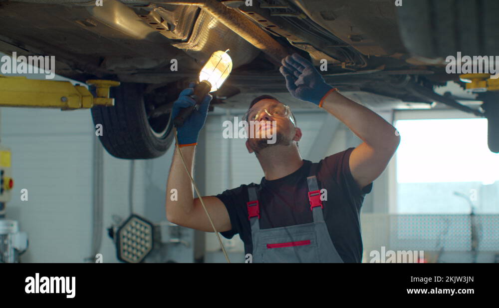 Lifting engine out of car Stock Videos & Footage - HD and 4K Video ...