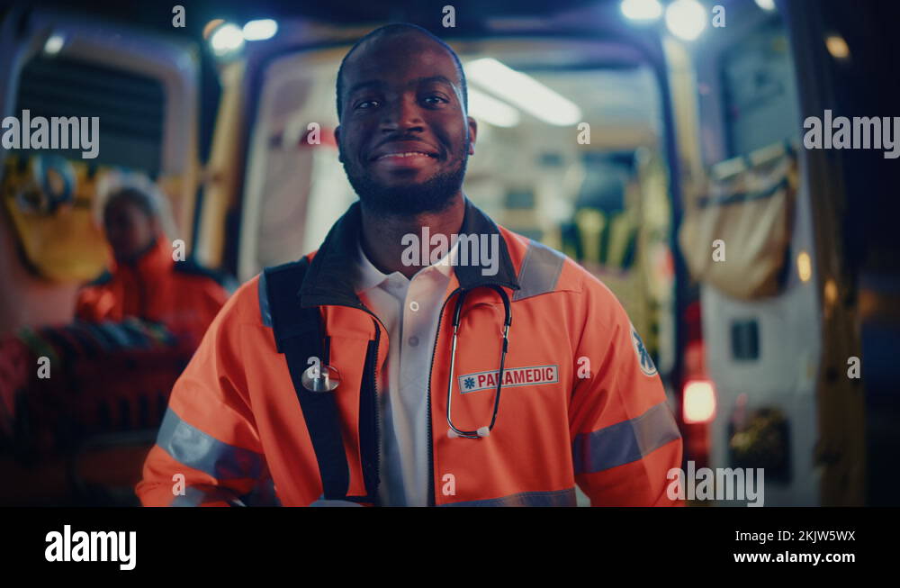 Male paramedic ambulance Stock Videos & Footage - HD and 4K Video Clips ...