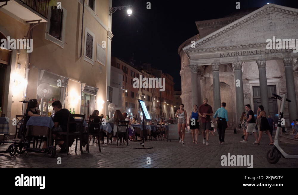 Nightlife in rome Stock Videos & Footage - HD and 4K Video Clips - Alamy