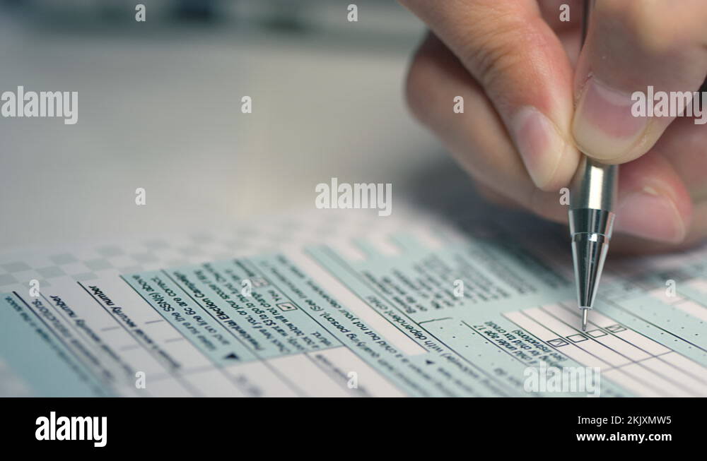 Tick box form Stock Videos & Footage - HD and 4K Video Clips - Alamy