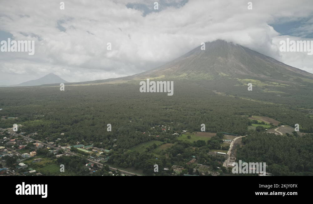 Volcano erupt town Stock Videos & Footage - HD and 4K Video Clips - Alamy