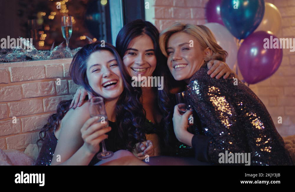 Party portrait Stock Videos & Footage - HD and 4K Video Clips - Alamy