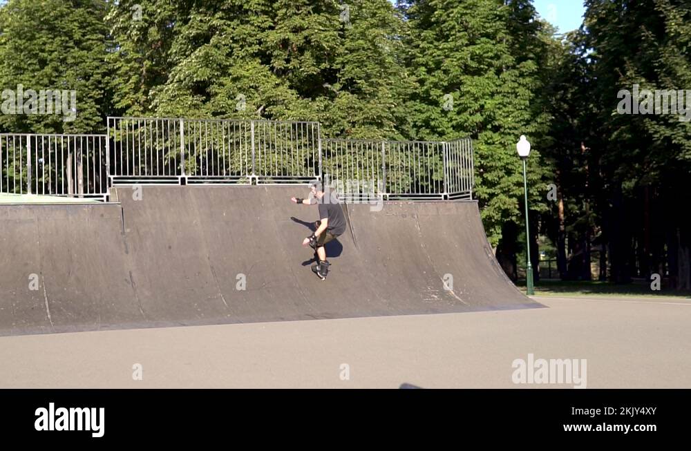 Aggressive vertical Stock Videos & Footage - HD and 4K Video Clips - Alamy