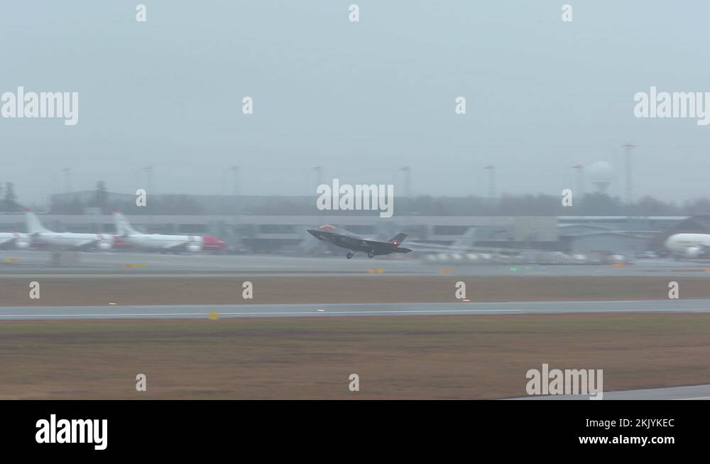 military aircraft jet norwegian air force f-35 lightning take off ...