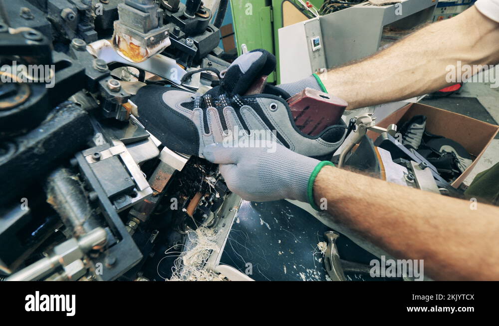 Shoe lasting machine Stock Videos & Footage - HD and 4K Video Clips - Alamy