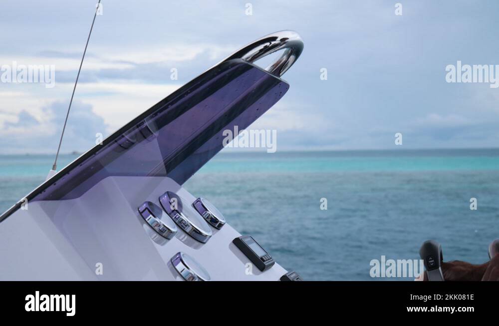 Ship dials Stock Videos & Footage - HD and 4K Video Clips - Alamy