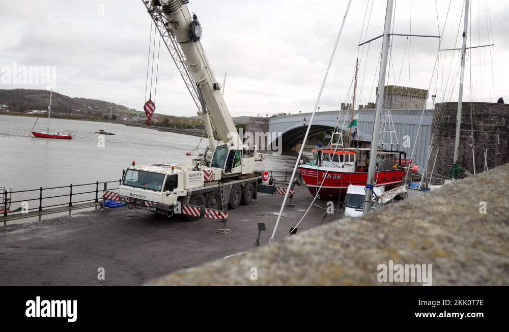 Hydraulic boat lift Stock Videos & Footage - HD and 4K Video Clips - Alamy