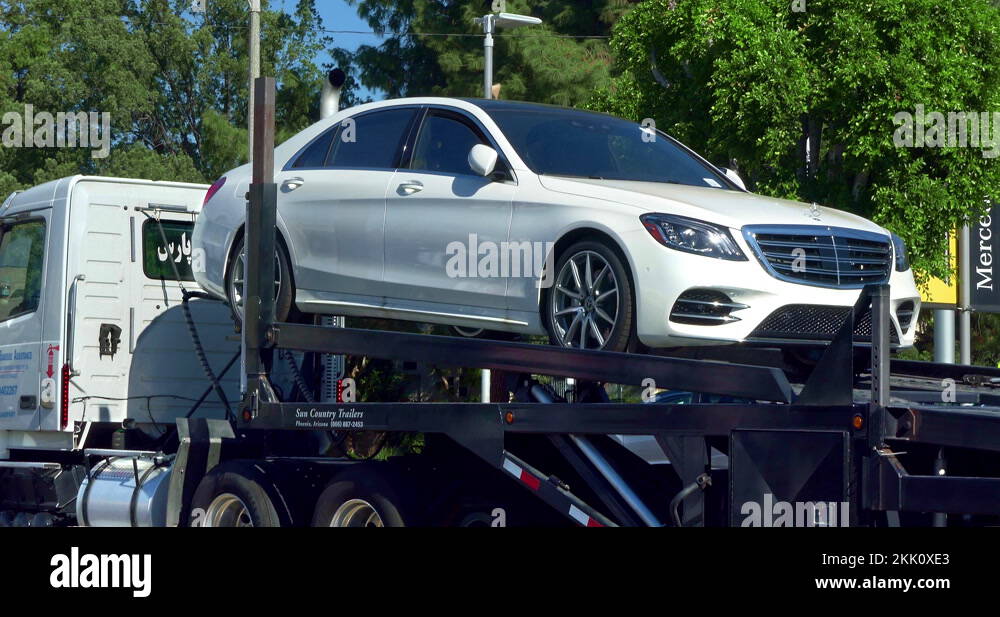 Car dealership sales Stock Videos & Footage - HD and 4K Video Clips - Alamy
