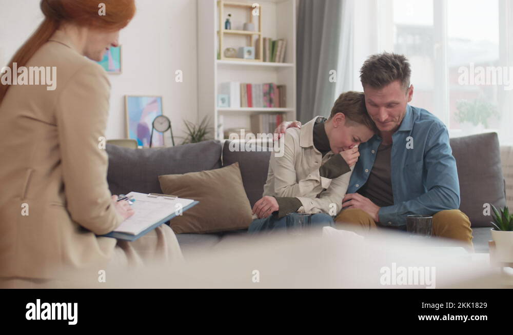 Crying on shoulder Stock Videos & Footage - HD and 4K Video Clips - Alamy