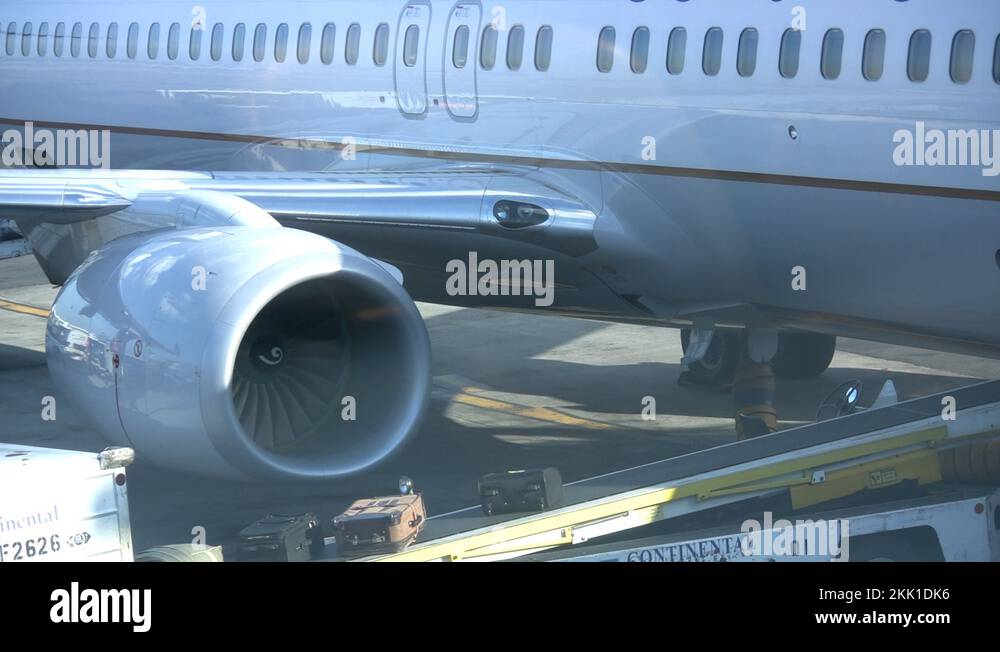 Passenger jet aircraft loading gate Stock Videos & Footage - HD and 4K ...