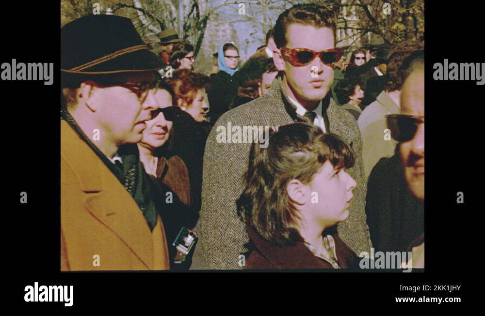 Funeral crowd Stock Videos & Footage - HD and 4K Video Clips - Alamy