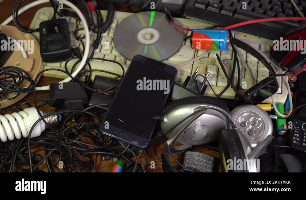 Electronic scrap Stock Videos & Footage - HD and 4K Video Clips - Alamy