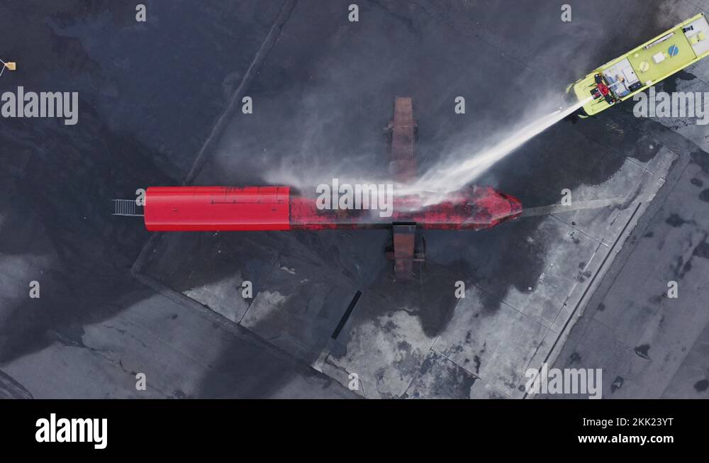 Scania fire truck extinguishing replica airplane fire during training ...
