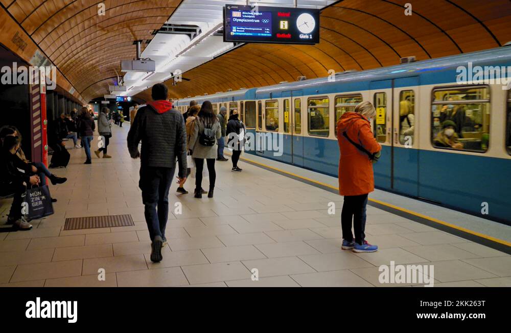 U bahn metro station Stock Videos & Footage - HD and 4K Video Clips - Alamy