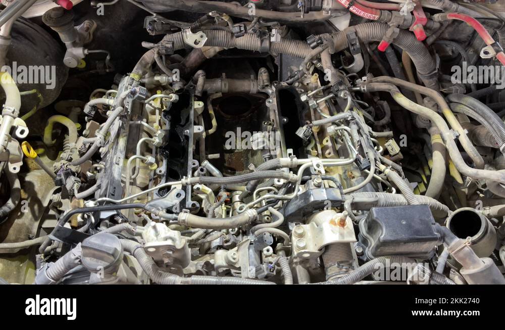 Looking down on the engine bay of a 79 Series Landcruiser Stock Video ...