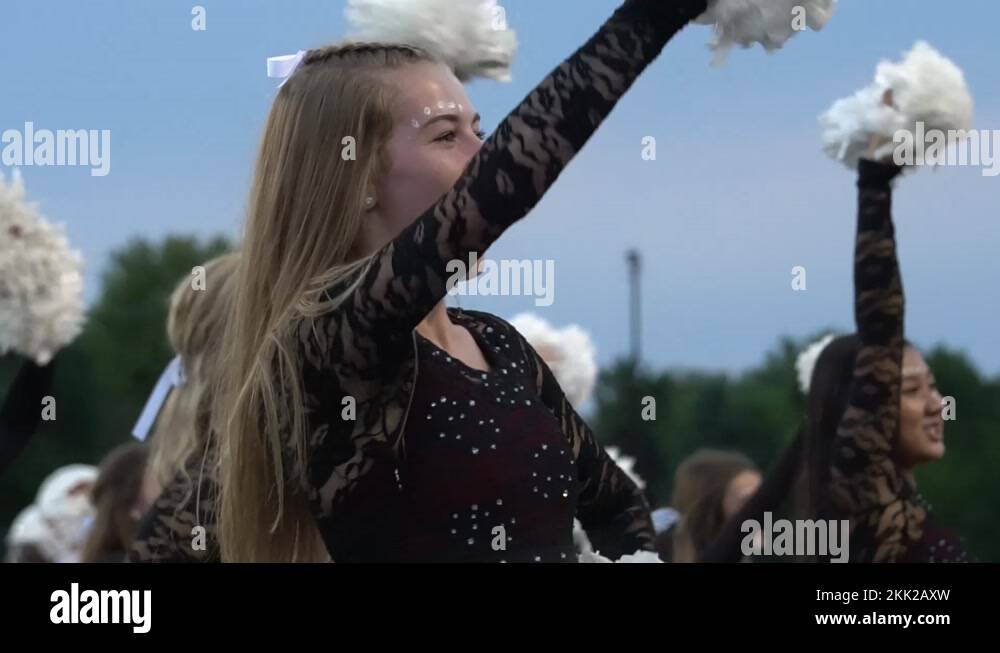 Cheer cheerleaders football game Stock Videos & Footage - HD and 4K ...
