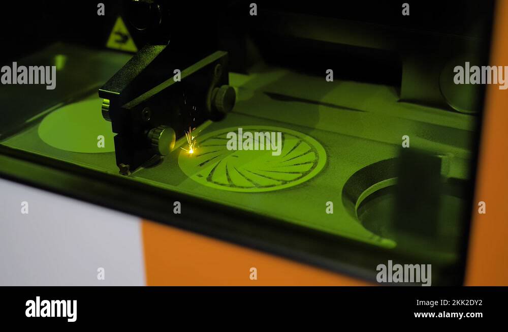 Selective laser melting: additive manufacturing metal 3D printer ...