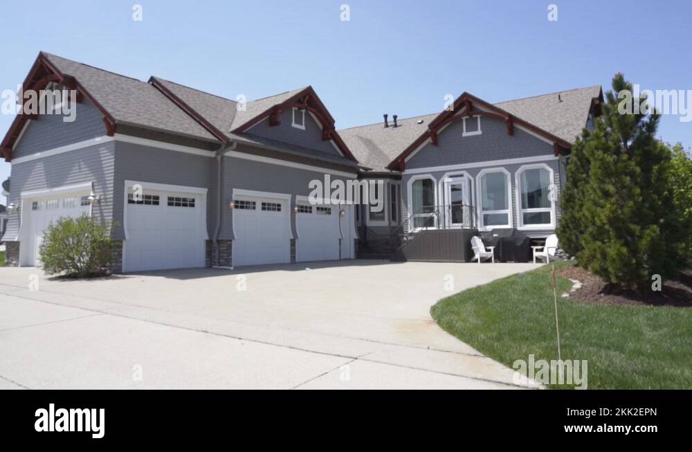 Car stall Stock Videos & Footage - HD and 4K Video Clips - Alamy